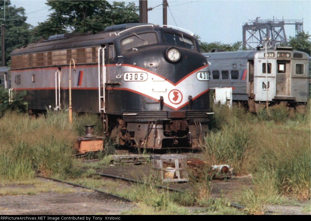 NJT 4305 The engine terminal